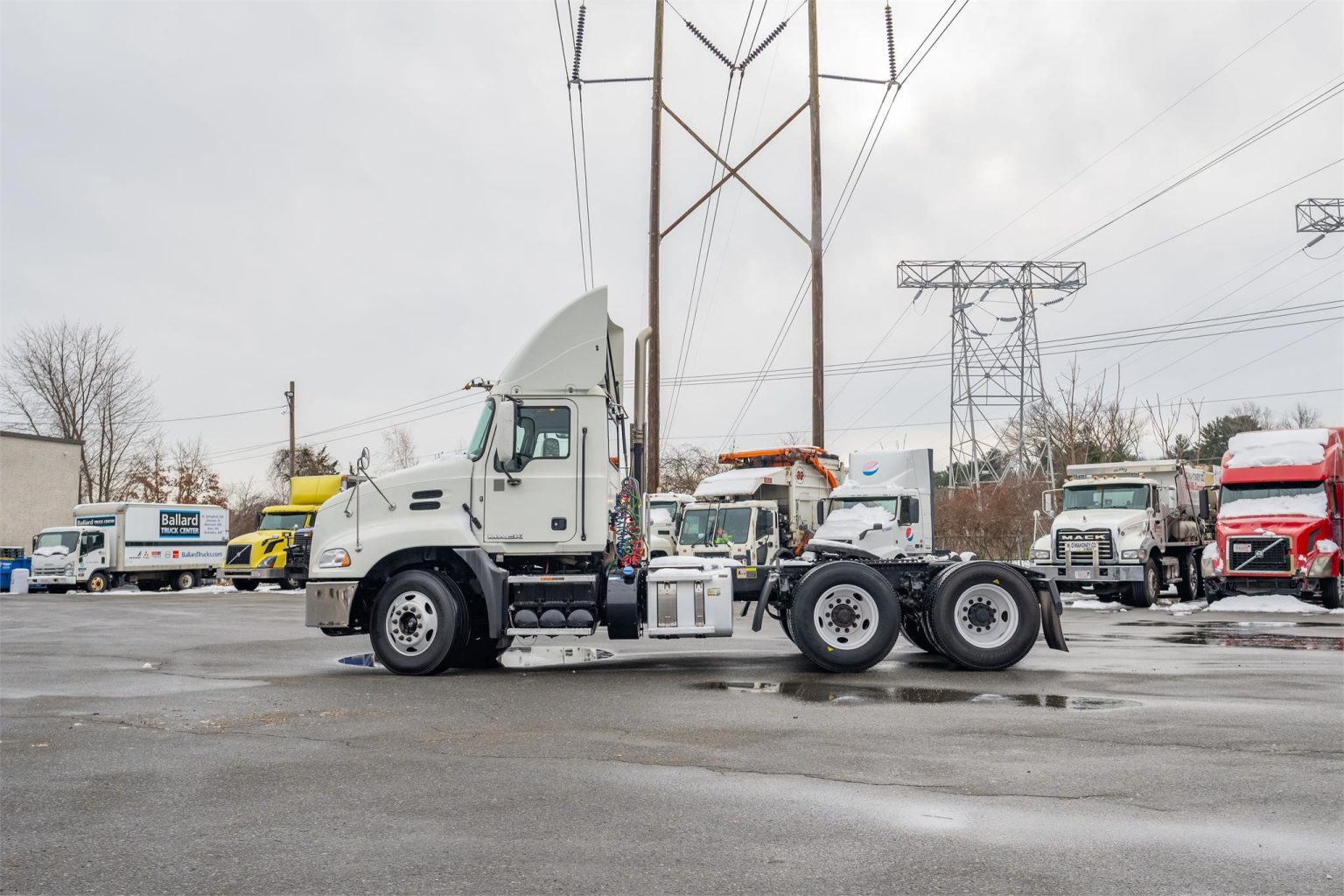 2016 MACK PINNACLE CXU613 - Ballard