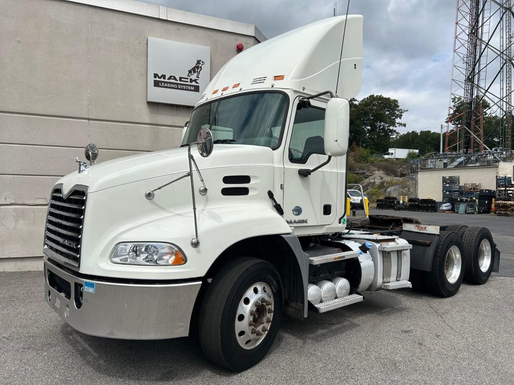 2015 MACK PINNACLE CXU613 - Ballard
