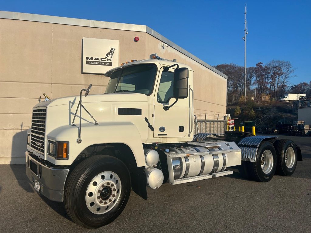 2019 MACK PINNACLE 64T - Ballard