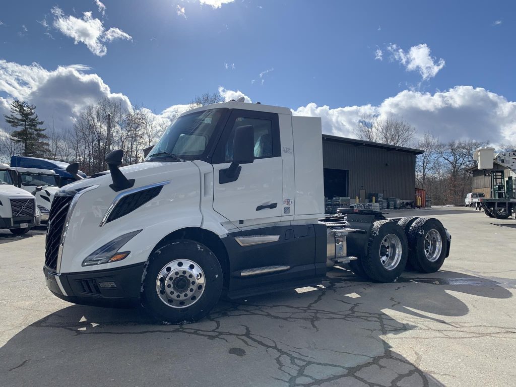 2025 VOLVO VNL64T300 - Ballard